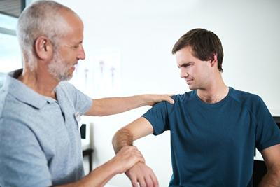 The Benefits of Chiropractic Care for Shoulder Pain - One Source ...